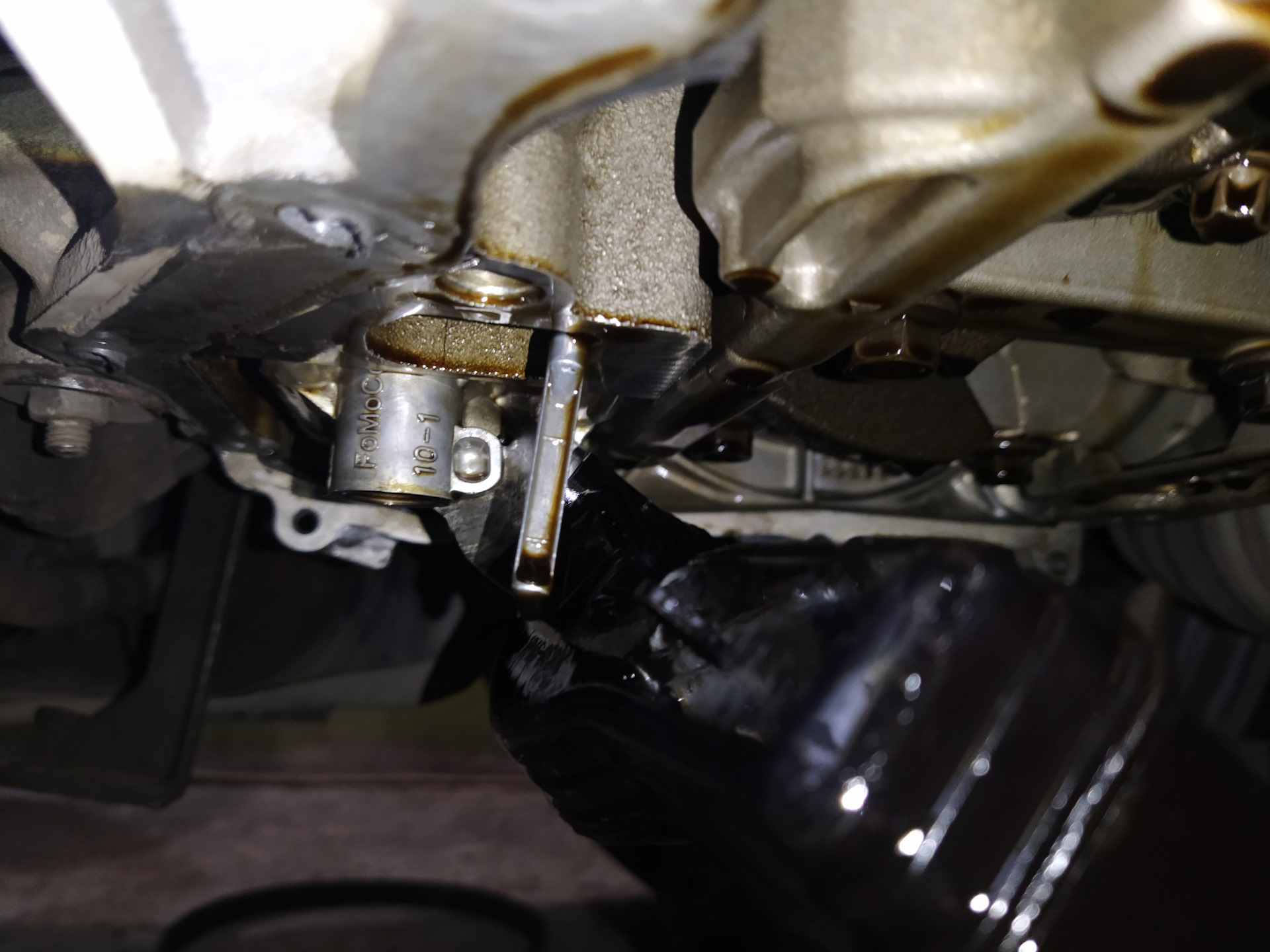 Первая замена масла на L5, вместе с переклейкой поддона:) + сальники ...