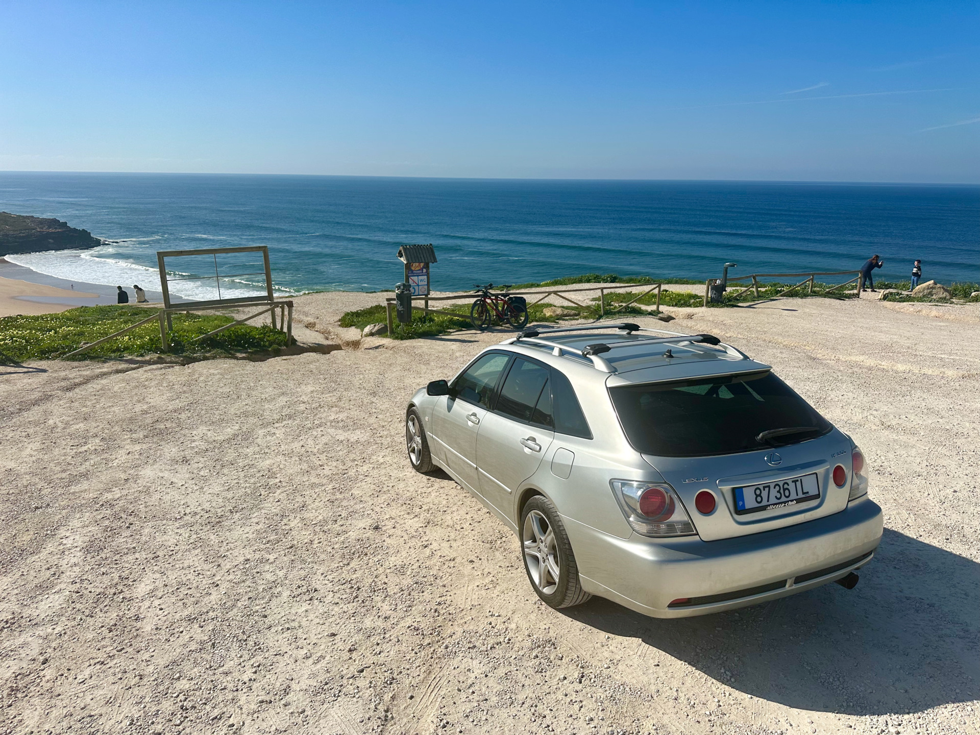 Tesla Model 3 и Altezza Gita — Lexus IS I, 3 л, 2002 года | колёсные ...