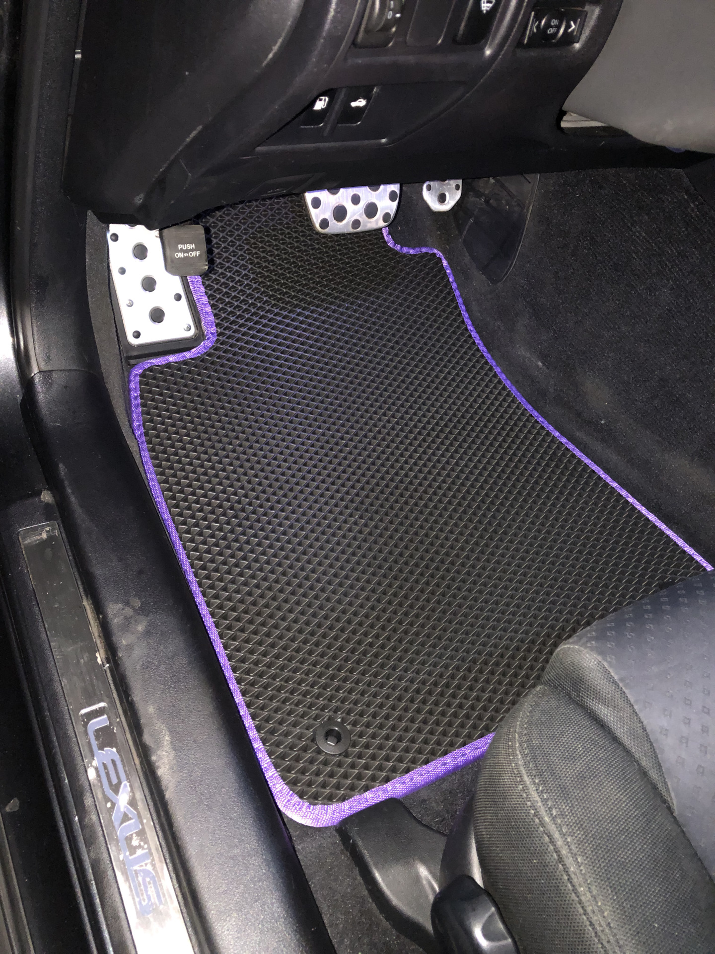 Очередное то, новые зимние колёса и коврики . — Lexus IS II, 2,5 л ...