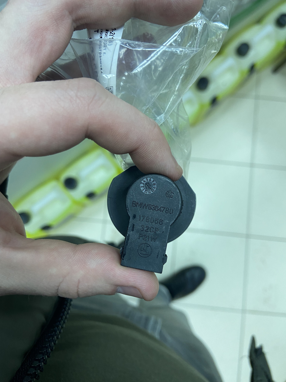 5. Патрон доп стоп сигнала — BMW 5 series (E39), 2,5 л, 2001 года ...