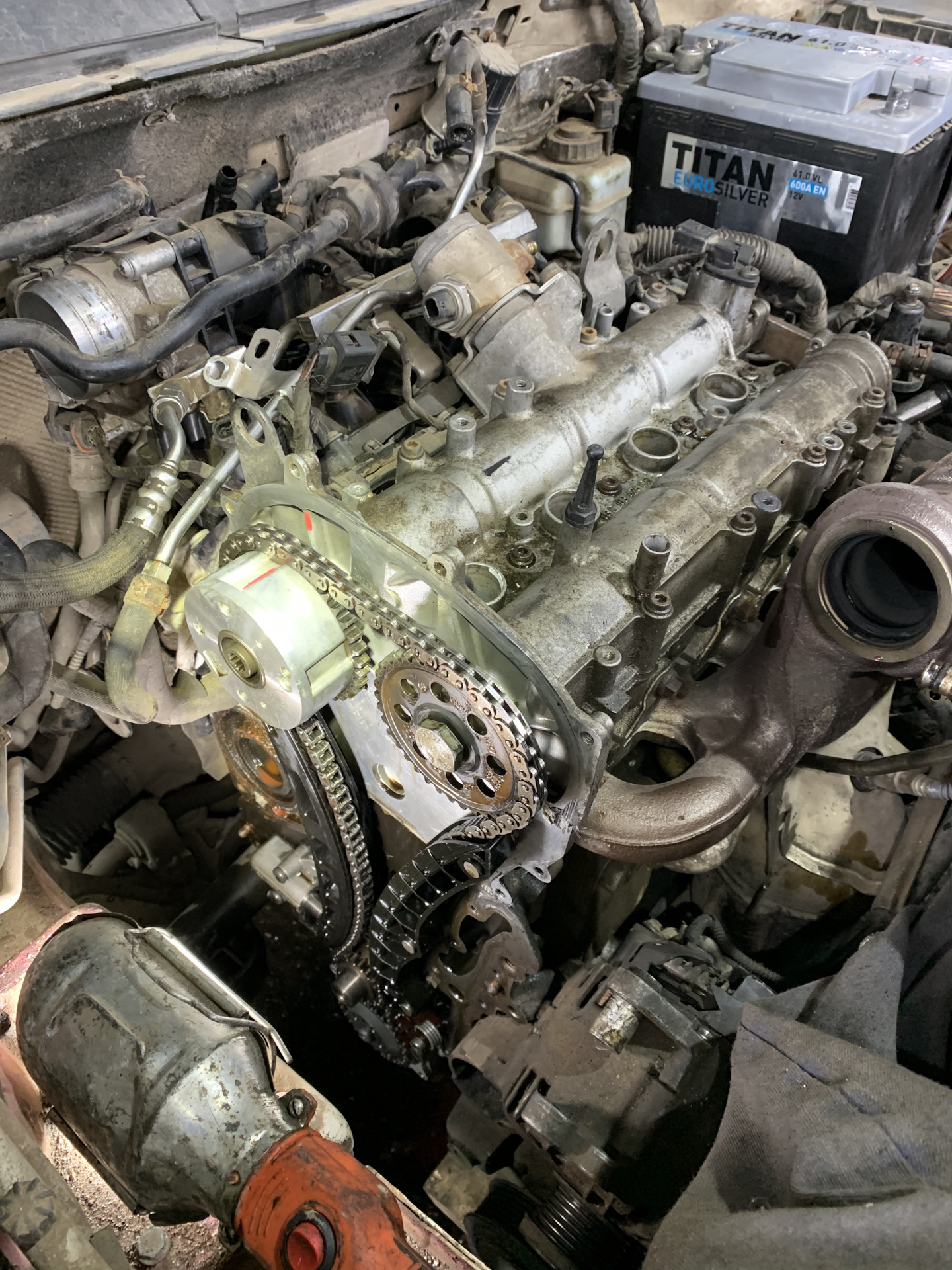 Замена цепи ГРМ мотор CDGA — Volkswagen Passat B6, 1,4 л, 2010 года ...