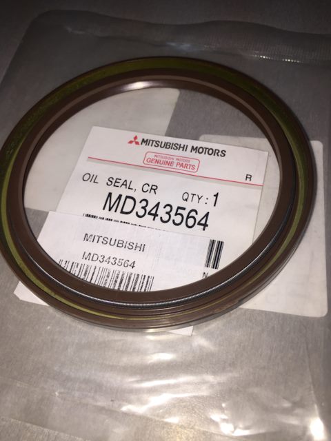 MD343564 Сальник коленвала задний Mitsubishi | Запчасти на DRIVE2