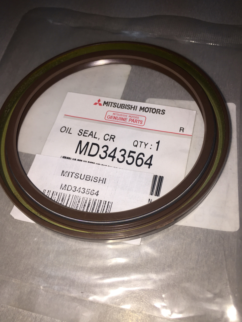 MD343564 Сальник коленвала задний Mitsubishi | Запчасти на DRIVE2
