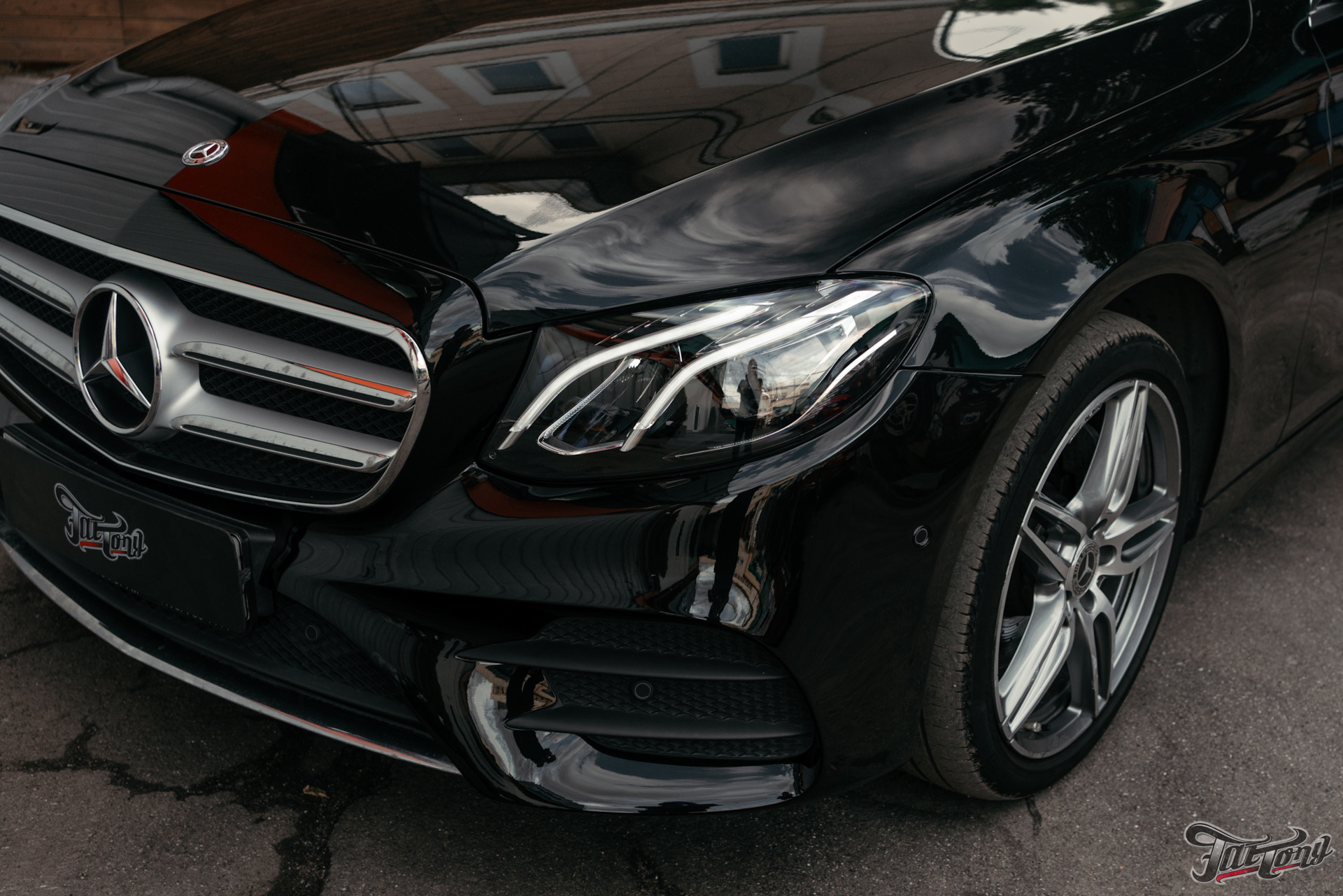 Кузовной ремонт и покраска с подбором цвета Mercedes E200 после ...