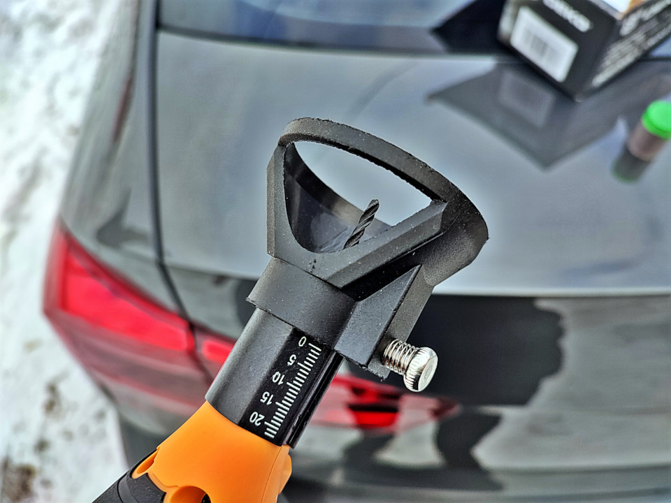DEKO DKRT200E — гравировальная машина для доработки Polo Liftback ...