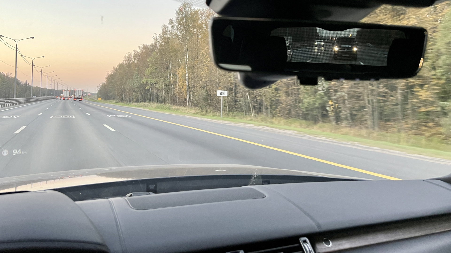 "Умное зеркало" и камера на крышу — Land Rover Discovery V, 3 л, 2018 ...