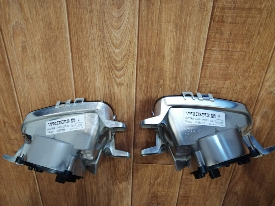 31383157 Фонарь противотуманный правый Volvo | Запчасти на DRIVE2