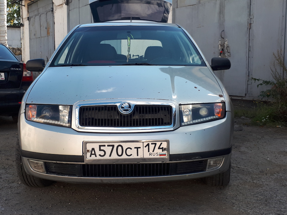 Замена логотипа — Skoda Fabia Mk1, 1,4 л, 2002 года | аксессуары | DRIVE2