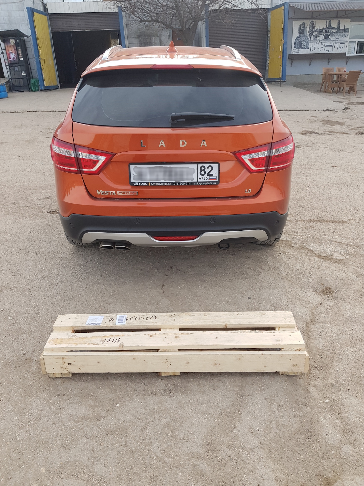 Немного пластика) — Lada Vesta SW Cross (1G), 1,8 л, 2018 года | стайлинг | DRIVE2