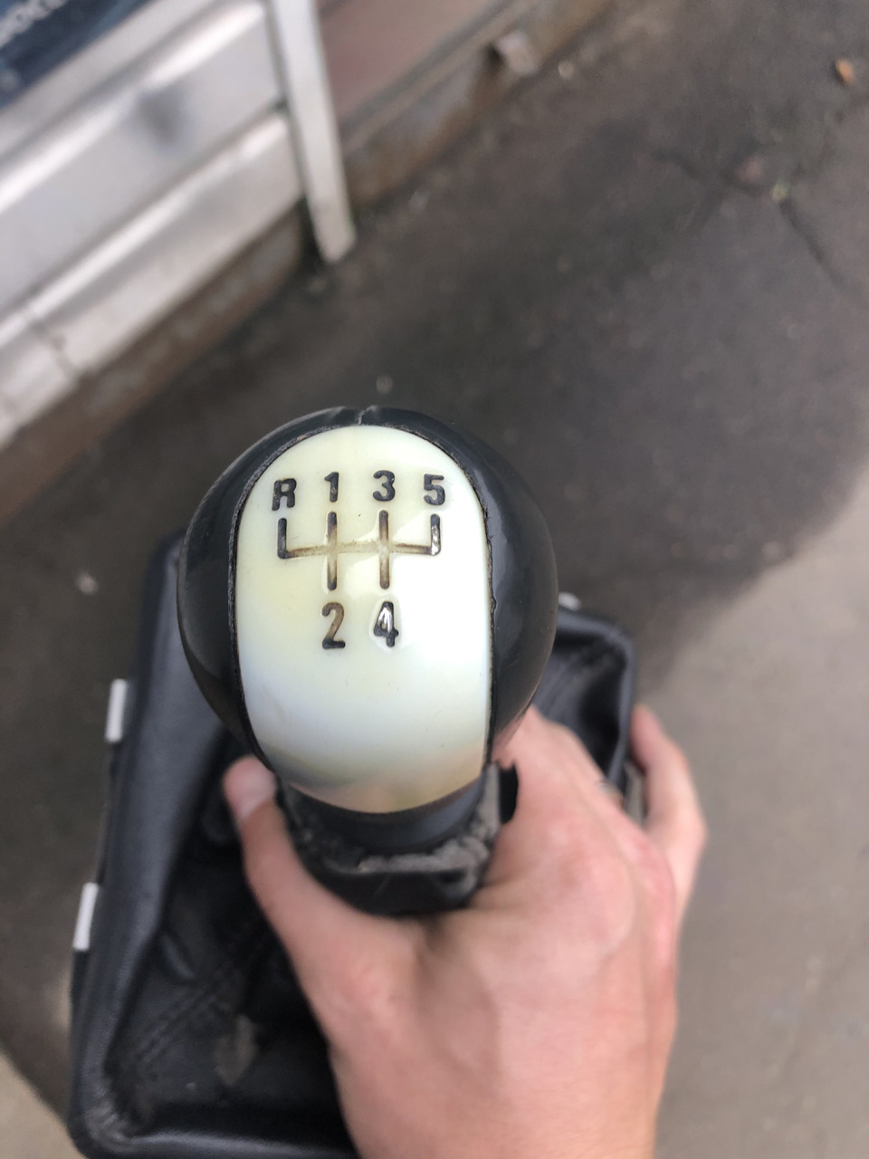 Ручка КПП + чехол — Opel Vectra C, 1,8 л, 2003 года | аксессуары | DRIVE2
