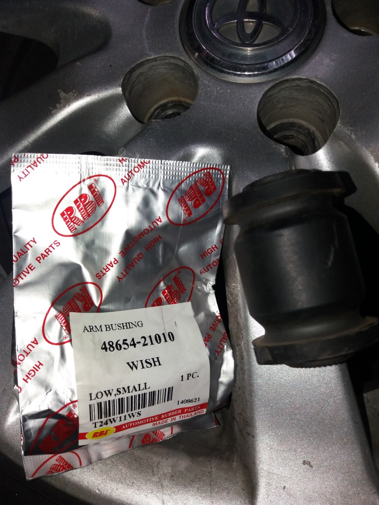 4865421010 Сайлентблок TOYOTA LEXUS | Запчасти на DRIVE2