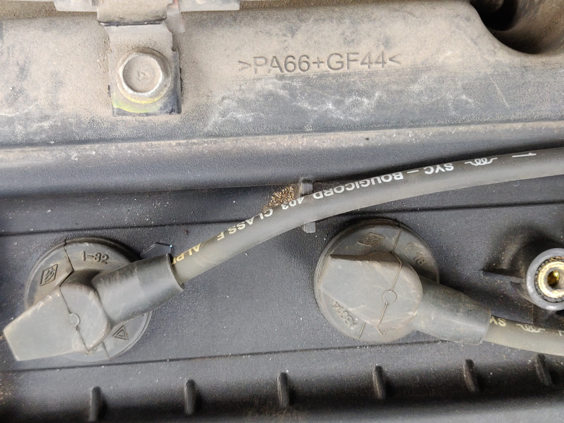 Замена свечей и ВВ проводов (130 тыс. км) — Hyundai Accent (2G), 1,5 л ...