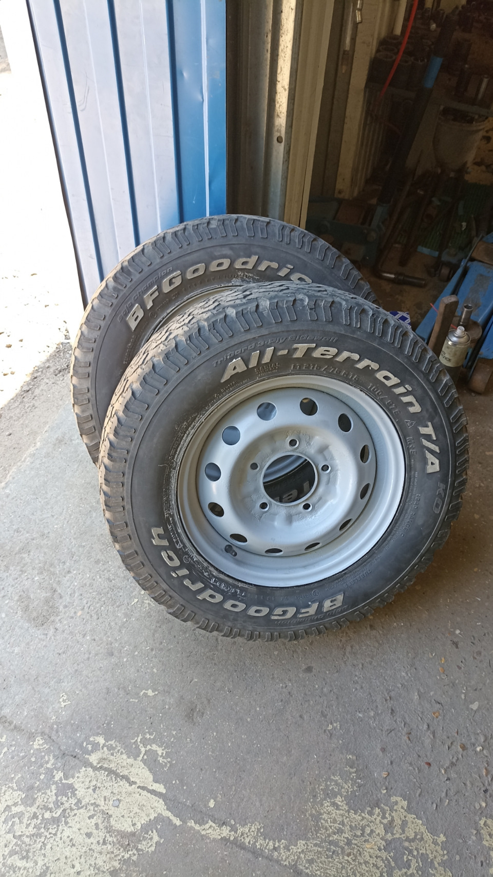 Резина для (грязи) полевых дорог :D — Lada 4x4 3D, 1,7 л, 2001 года ...