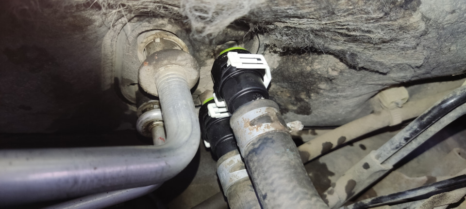 Замена штуцеров печки Мазда 3 — Mazda 3 (2G) BL, 1,6 л, 2010 года ...