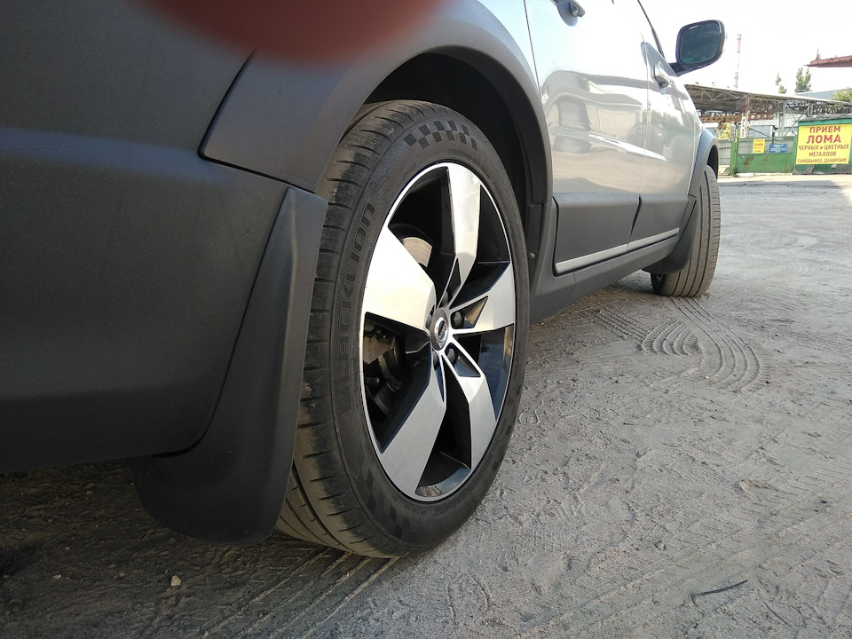 Диски R19" на Вольво ХС70 — Volvo XC70 III, 3,2 л, 2010 года | колёсные ...