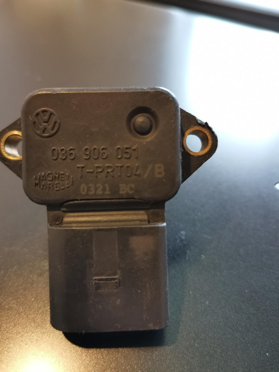 036906051 Датчик давление во впускном газопроводе VAG | Запчасти на DRIVE2