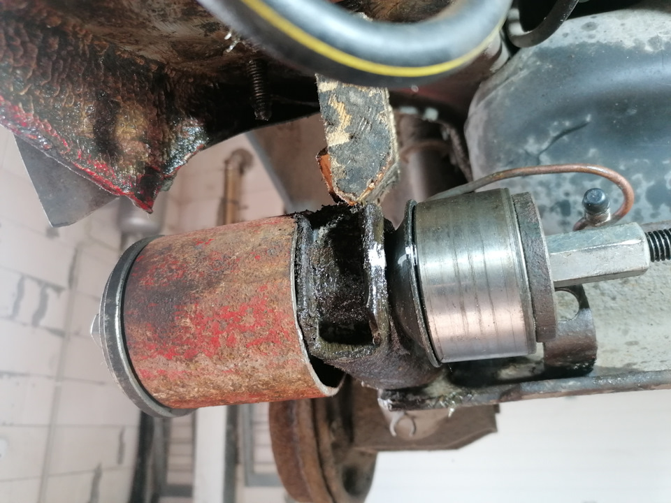 Замена балочных сайлентов — Volkswagen Passat Variant (B2), 1,6 л, 1987 ...