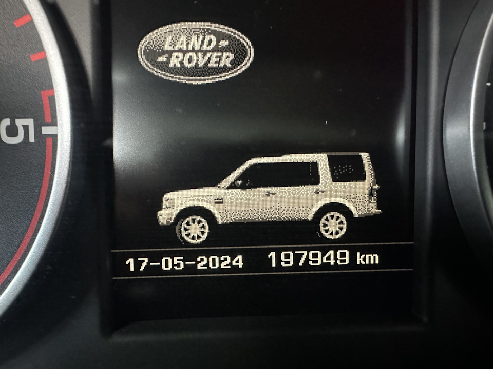 Замена маслоохладителя в сборе LR Discovery 4 3.0 SDV — Land Rover ...