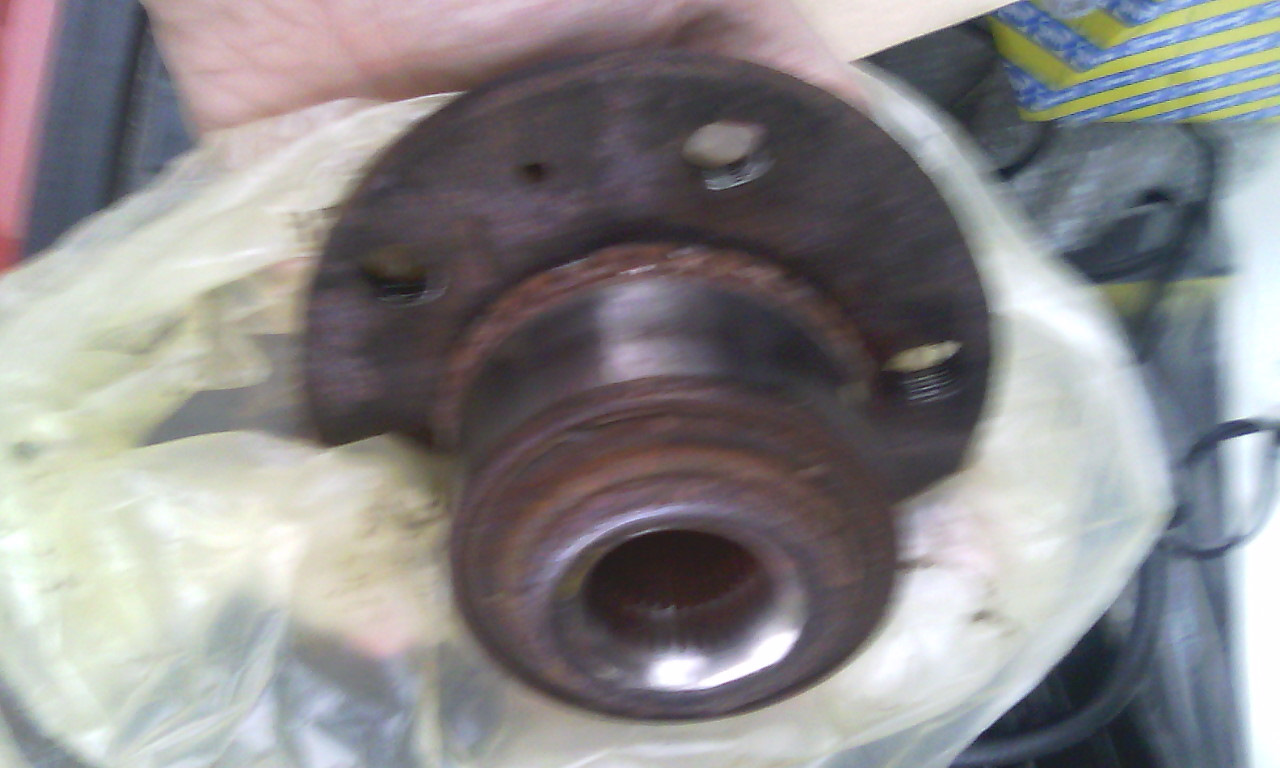 Замена подшипника ступицы на Сервисном центре Skoda — Skoda Fabia Combi ...