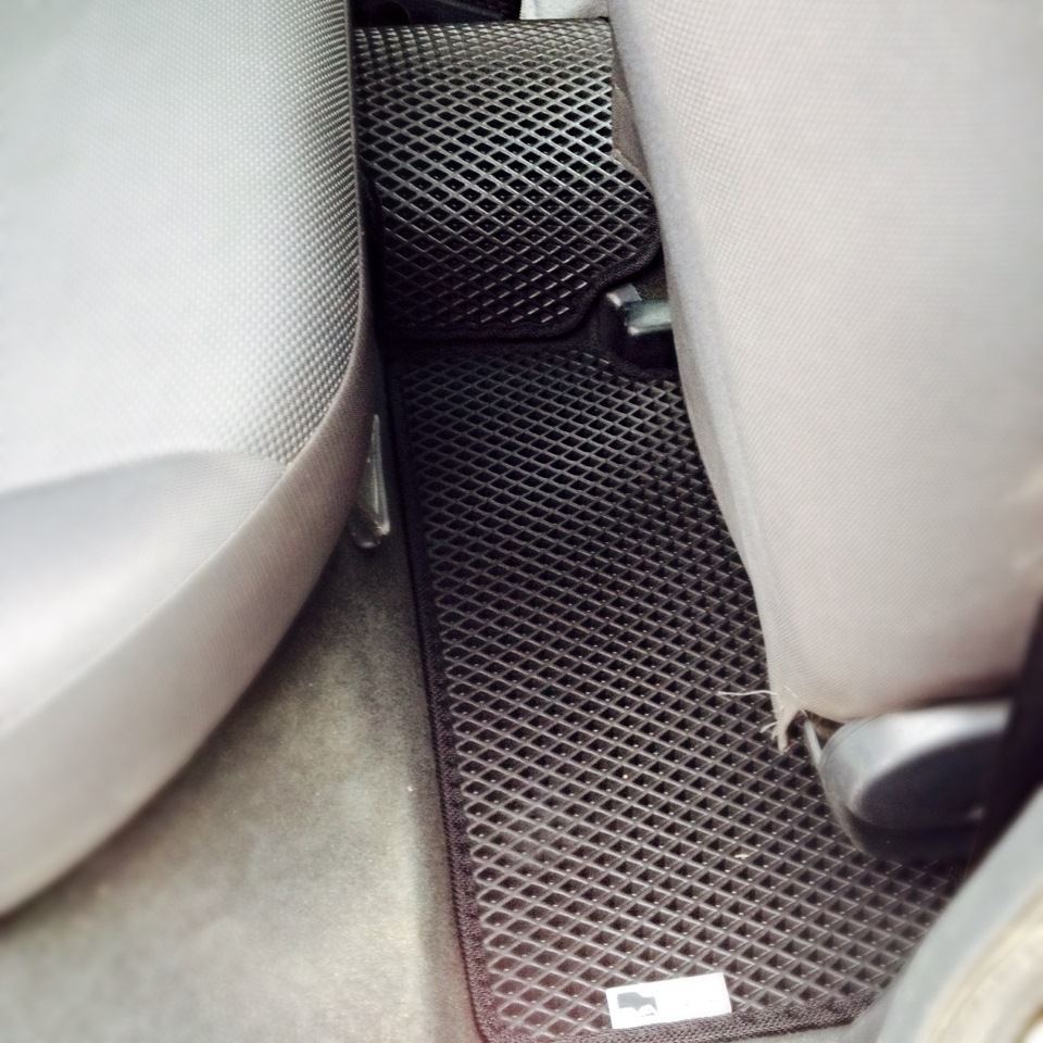 #9 Автоковрики EVA-DRIVE — Daewoo Nexia (N150), 1,5 л, 2011 года | аксессуары | DRIVE2