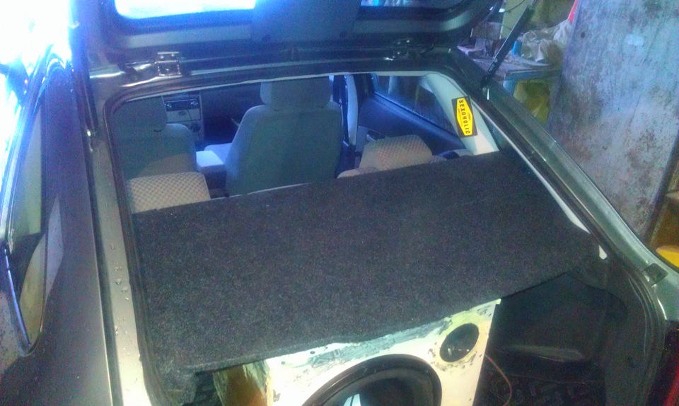 Замена задней полки на акустическую. — Lada Приора хэтчбек, 1,6 л, 2012 ...