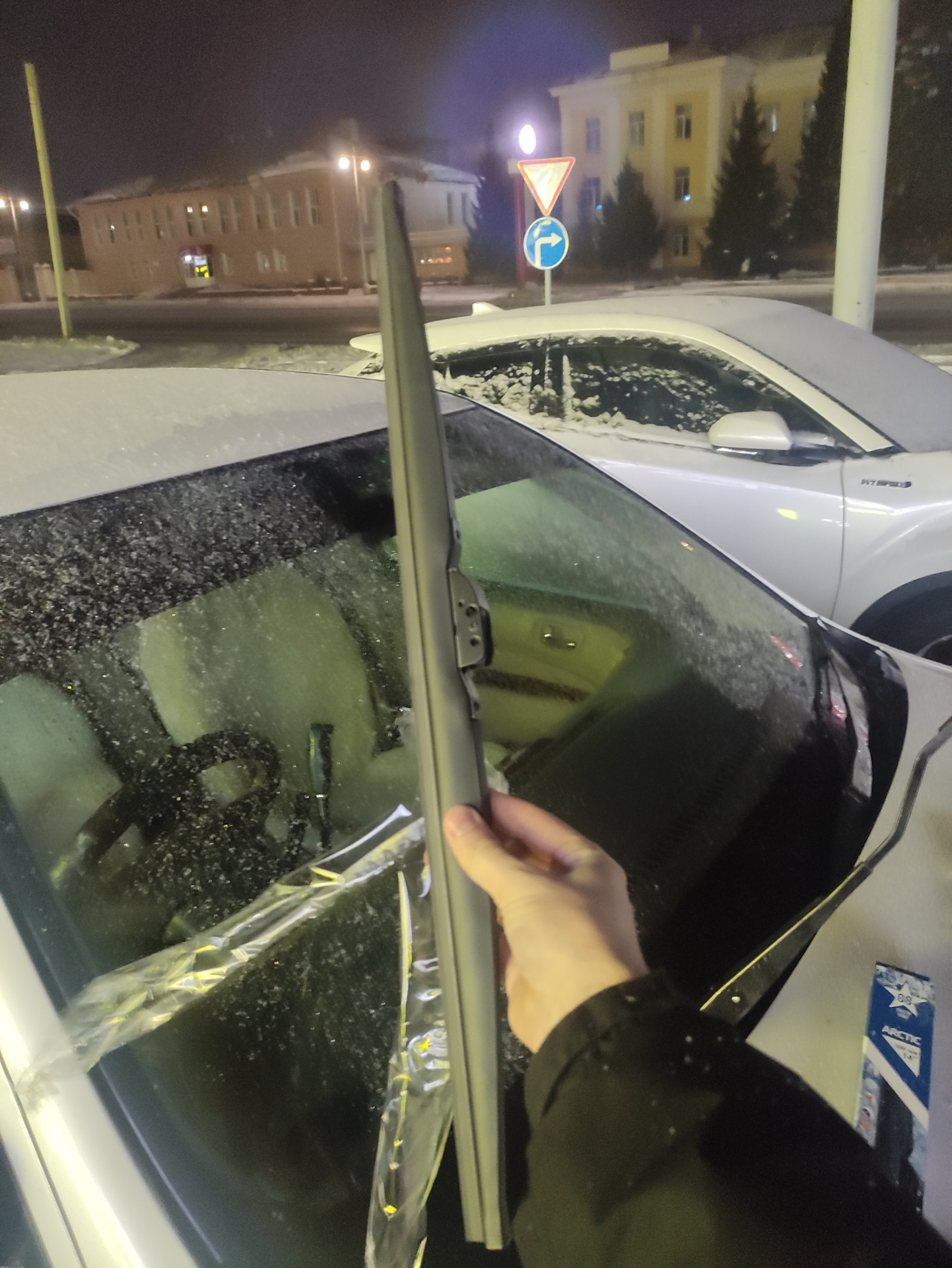 Замена прокладки в крышке маслозаливной горловины — 9043037140 ...