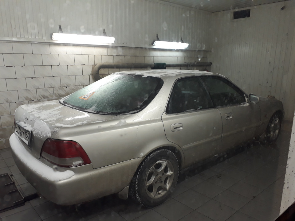 Мыться 😀 — Honda Inspire (UA1, UA2, UA3), 2 л., 1996 года | мойка | DRIVE2