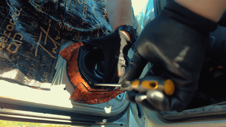 🔊Установка AURA VENOM-CL69-MB и VENOM-CL6C в Ниссан Патфайндер — DRIVE2