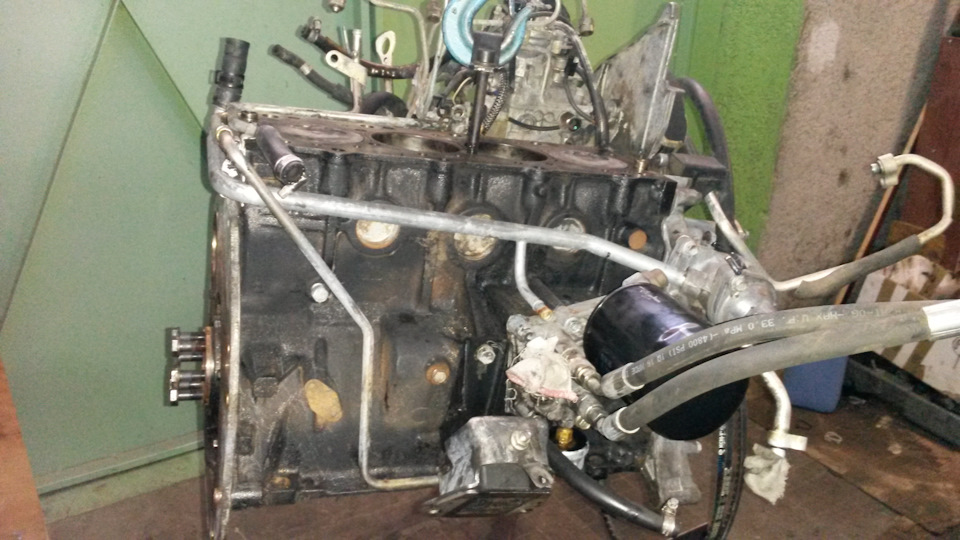 Просто так решил глянуть…, как оно там?!, внутри?!, , , . — Mitsubishi ...