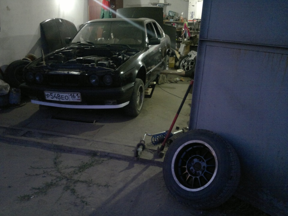 Замена стоек с пружинами JOM и т.д. . — BMW 5 series (E34), 3,4 л, 1993 ...