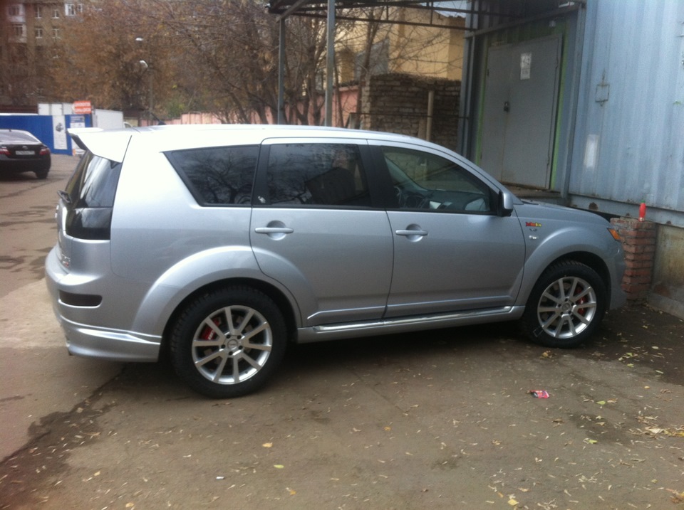 Поставил сегодня зиму уже — Mitsubishi Outlander XL, 3 л, 2007 года ...