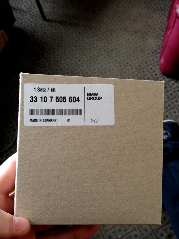 33107505604 Сальник со стопорным кольцом BMW | Запчасти на DRIVE2