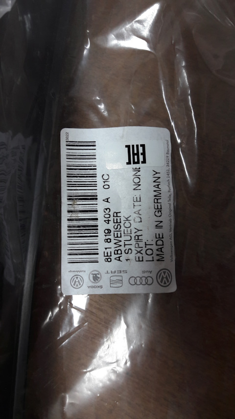 8E1819403A01C Водоотталкивающее ср VAG | Запчасти на DRIVE2