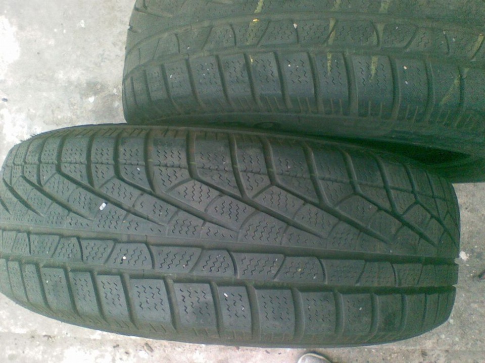 Продам резину Pirelli sottozerro 205/65 R15 ЗИМА 2шт (пара ...