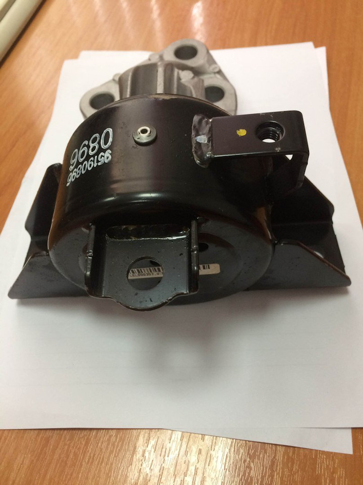 95032354 ПОДУШКА ДВИГАТЕЛЯ ЛЕВАЯ AVEO, COBALT GM | Запчасти на DRIVE2