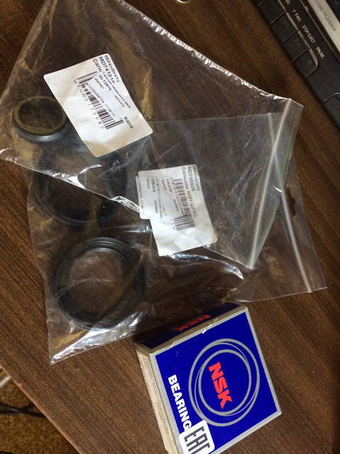 MD755526 Сальник крышки переднего дифференциала Mitsubishi | Запчасти ...