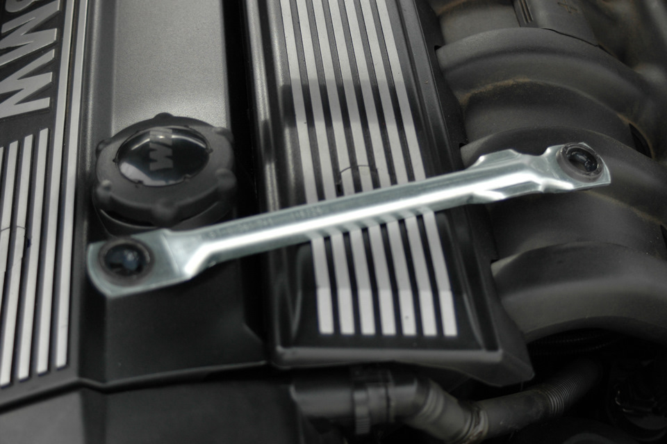 Замена тяги стеклоочистителя — BMW 5 series (E39), 2,5 л, 1997 года ...