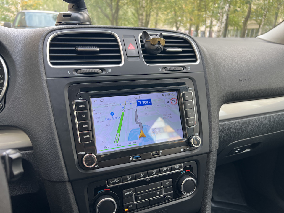 8. Магнитола с навигатором — Volkswagen Golf Mk6, 1,6 л, 2011 года ...