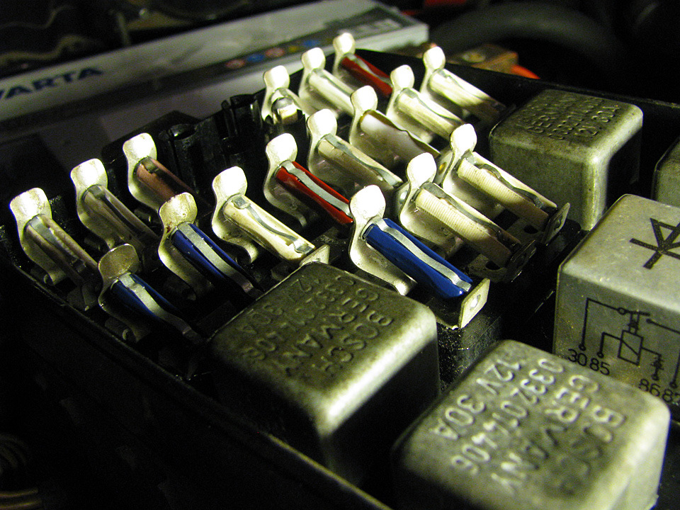 Аэрозоль BMW для электрических контактов — BMW 7 series (E23), 3,2 л ...