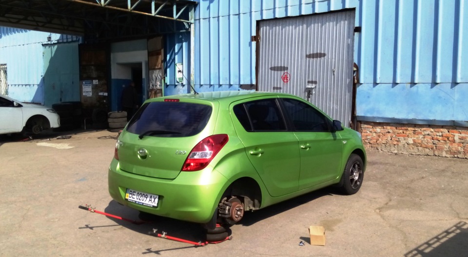 Новая летняя резина — Hyundai i20 (1G), 1,4 л, 2010 года | шины | DRIVE2