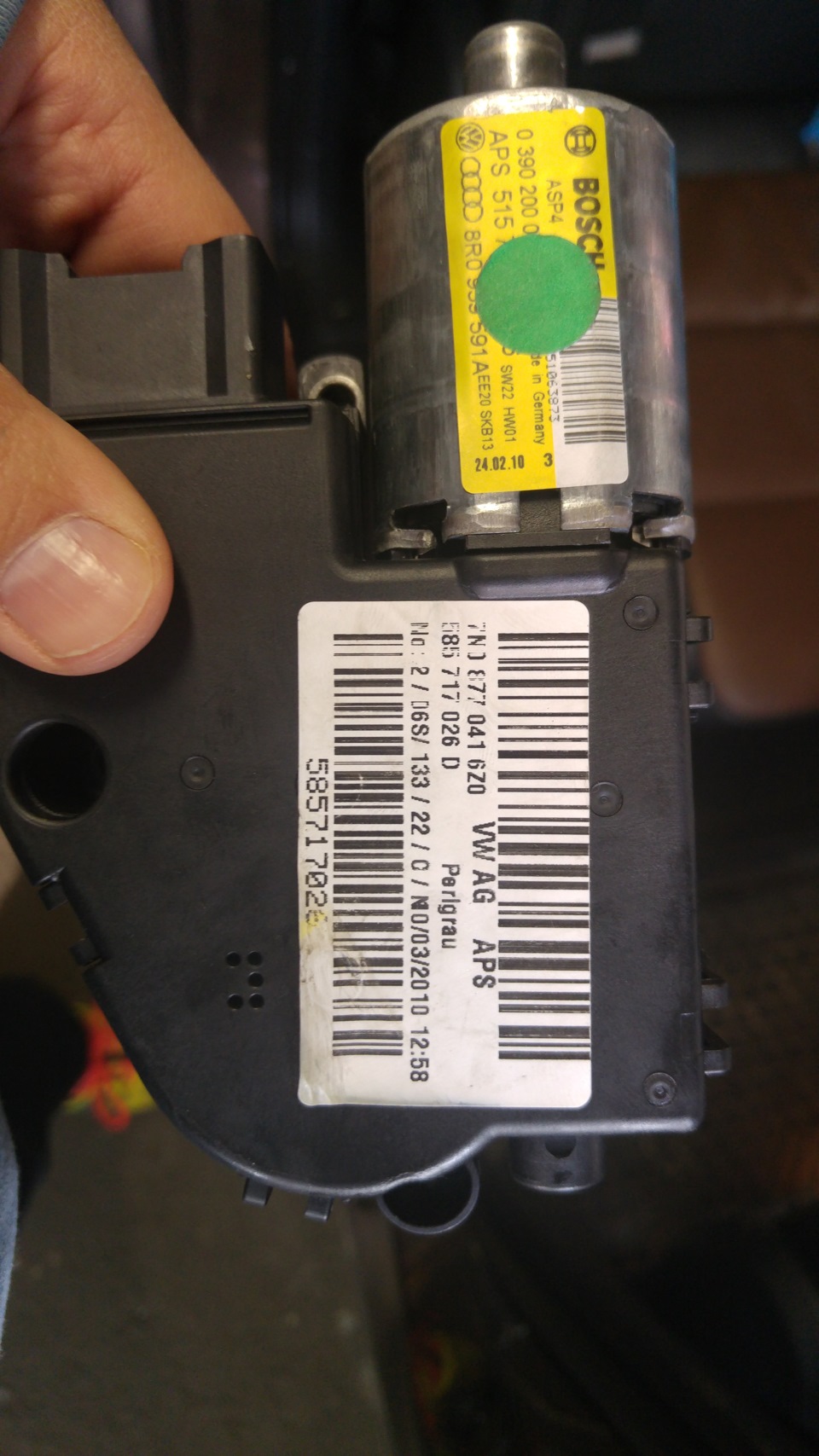 Поломался панорамный люк — Volkswagen Sharan (2G), 2 л, 2010 года ...