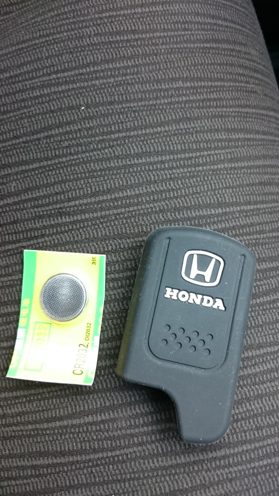 Замена батарейки и чехол — Honda Fit (2G), 1,5 л, 2011 года ...