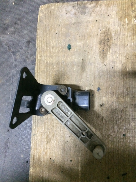 LR001706 Датчик пневматической подвески Jaguar Land Rover | Запчасти на ...