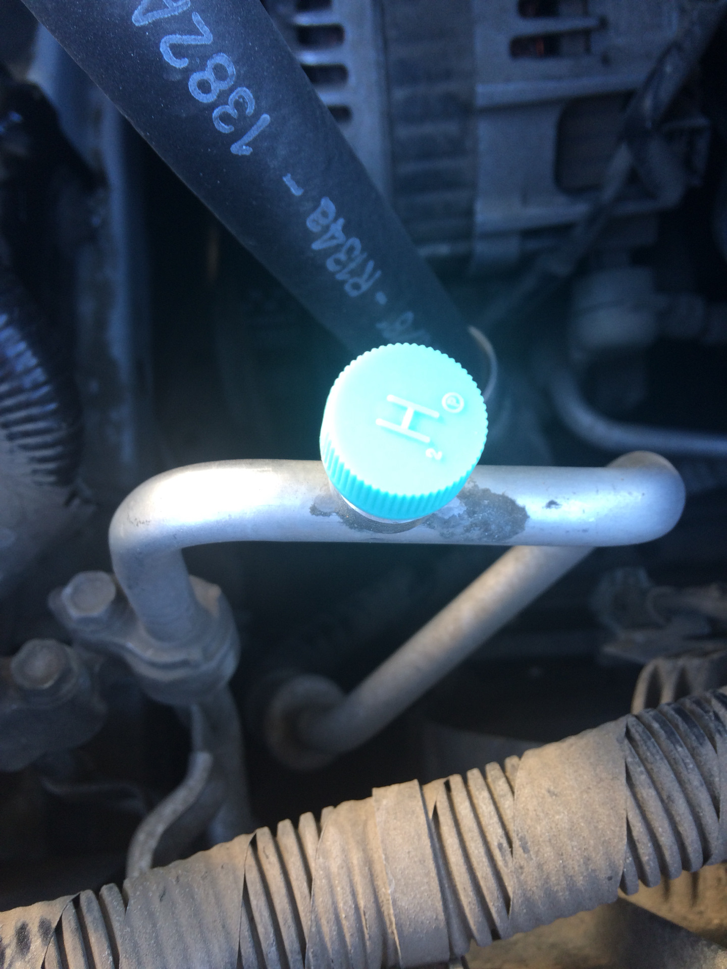 Колпачок трубки кондиционера — Mazda 6 (3G) GJ, 2 л, 2012 года ...