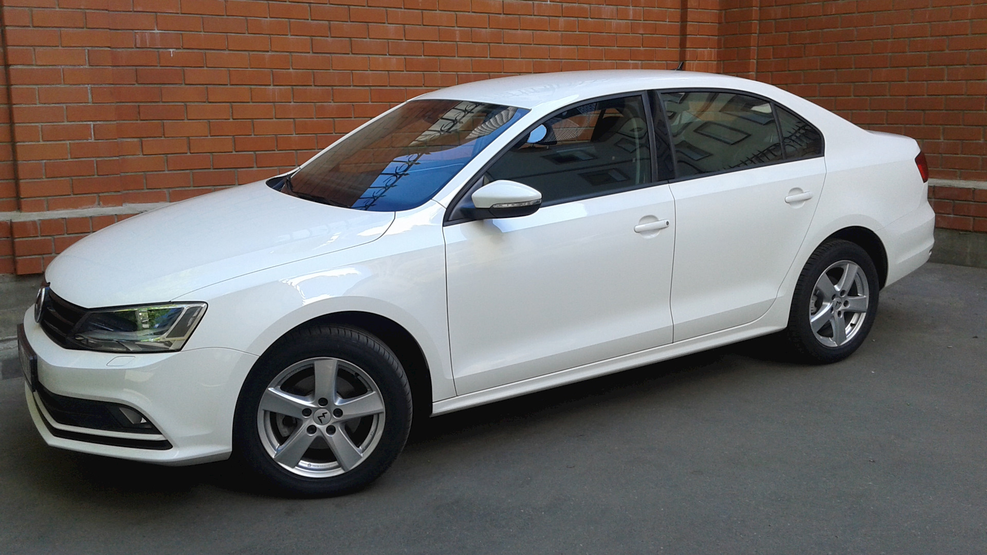 Volkswagen Jetta VI 1.6 бензиновый 2015 | на DRIVE2