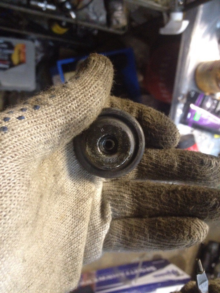 течь демпфера — Toyota Crown (S170), 3 л, 2000 года | своими руками ...