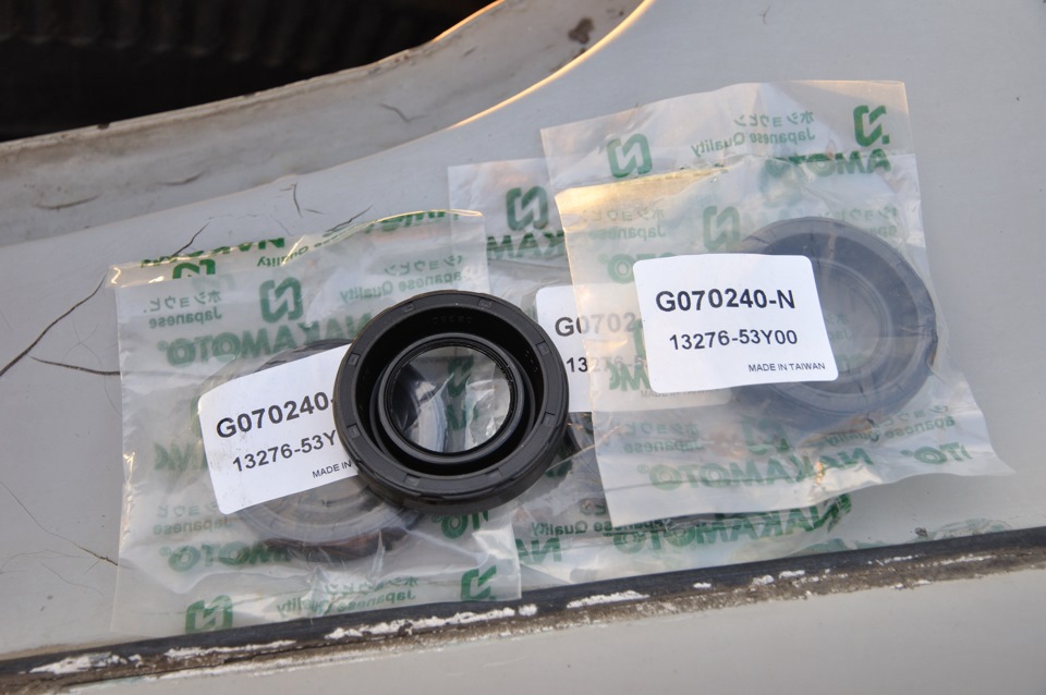 1327653Y00 Прокладка свечного колодца OEM NISSAN INFINITI | Запчасти на ...