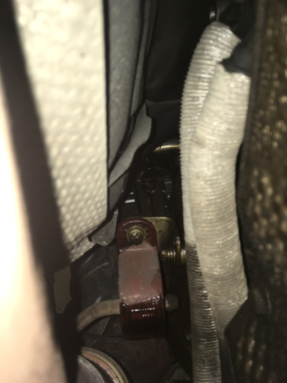 Замена прокладки клапанной крышки — BMW 1 series (F20), 1,6 л, 2012 ...