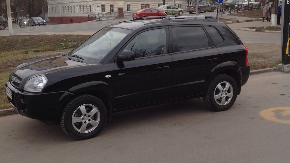 Замена жидкости ГУР — Hyundai Tucson (JM), 2 л, 2008 года | своими ...