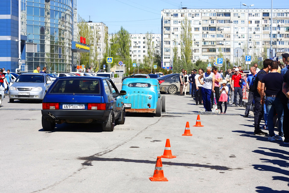 Установка амортизатора крышки багажника газовый — Skoda Octavia Mk1, 1 ...